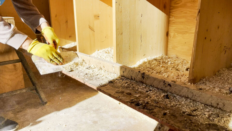 Deep Litter Bedding For Easier Chicken Keeping | Boreal Bloom Homestead